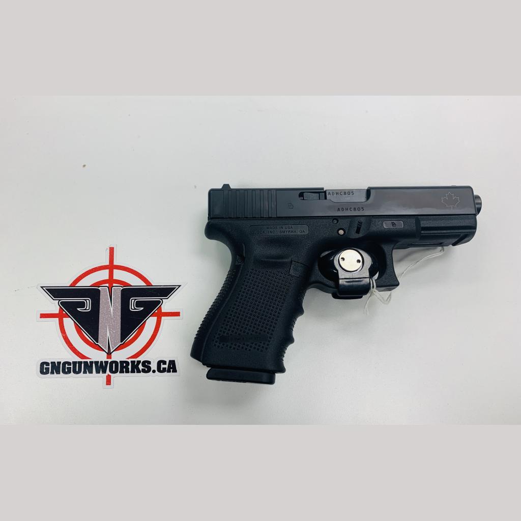 GLOCK G19 GEN 4 with maple leaf engraving - Greater Napanee Gunworks